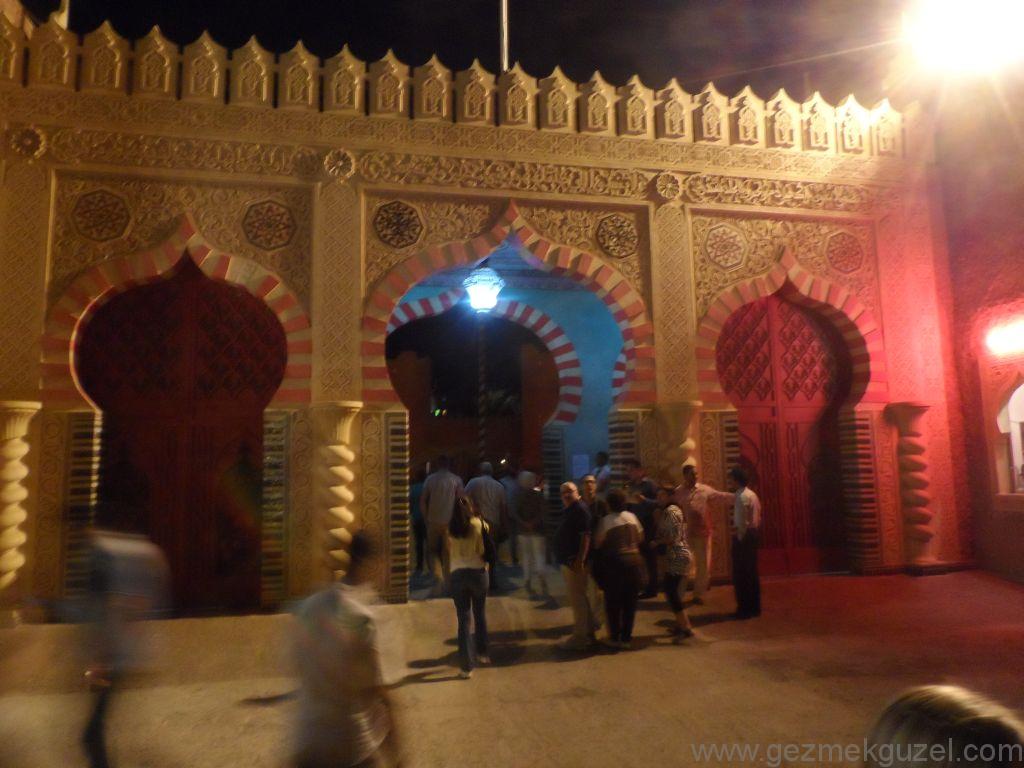 Marrakech Gece Hayatı Chez Ali Tesisi - GEZMEK GÜZEL